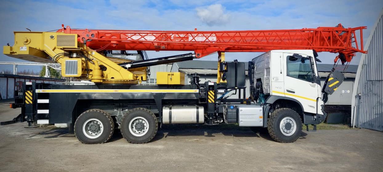 Enkorr: Свіжий погляд на енергетику - Новини - «Укртранснафта» оновлює парк спецтехніки (фото)